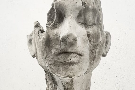 Teenie Bopper by Daniel Bruttig – Elusive Magazine